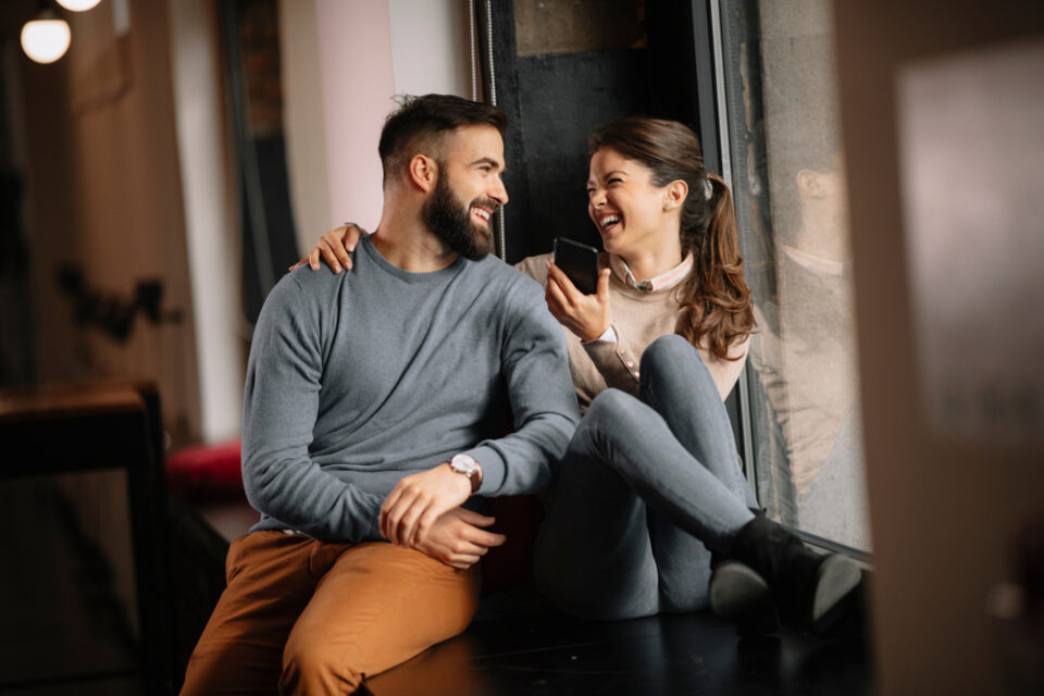 Comment Savoir Si Un Homme Est Émotionnellement Attaché ? 15 Signes Clairs