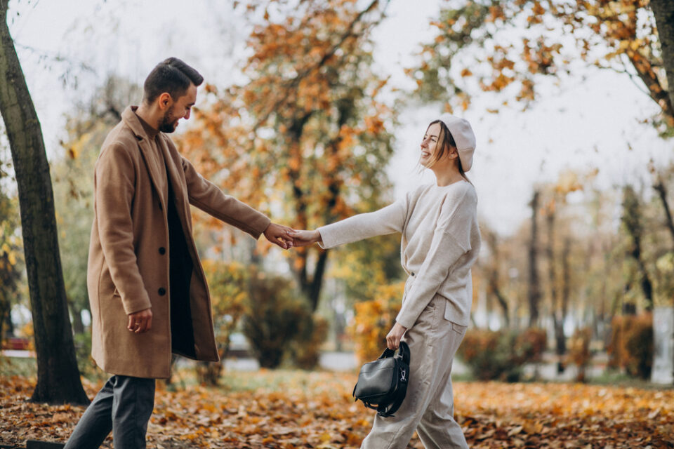 Comment Savoir Si Un Homme Est Émotionnellement Attaché ? 15 Signes Clairs